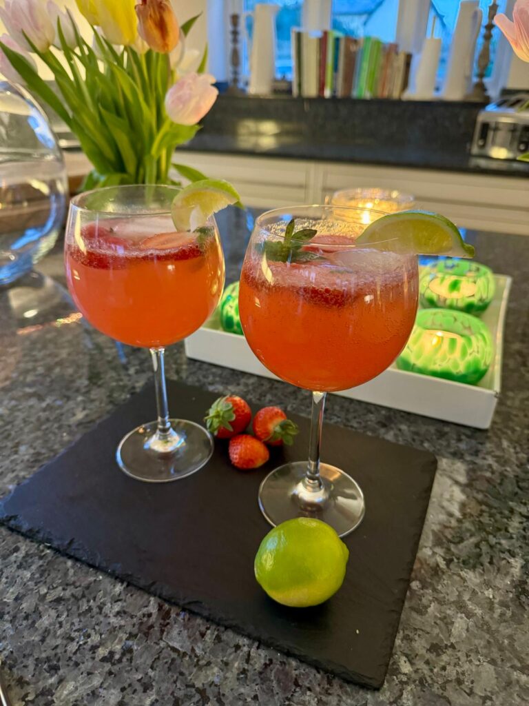 Mixed Berry Sparkler (Non-Alcoholic) - Eat Nourish Love